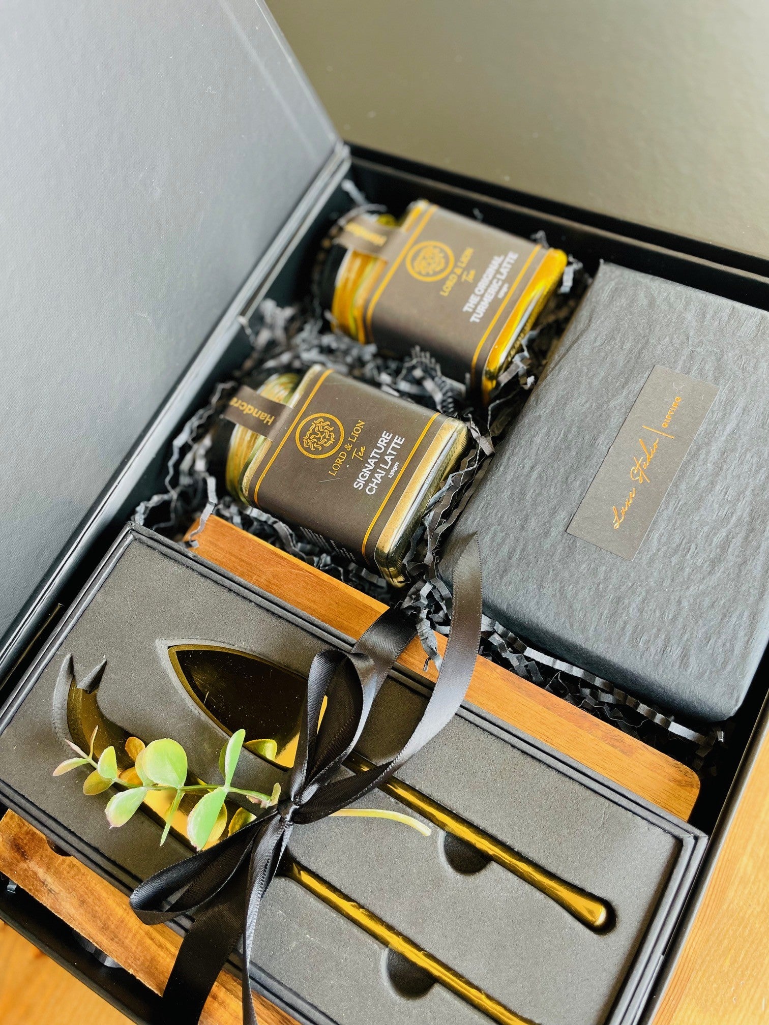 Celebrate Diwali with Our Exclusive Gift Boxes – Luxe Studio Gifting